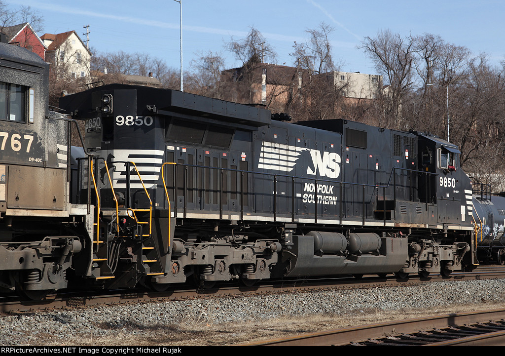 NS 9850